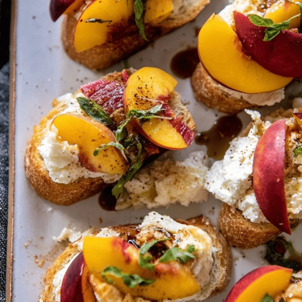 Peach Burrata Parmesan Crostini: A Delightful Summer Appetizer - Mucha ...