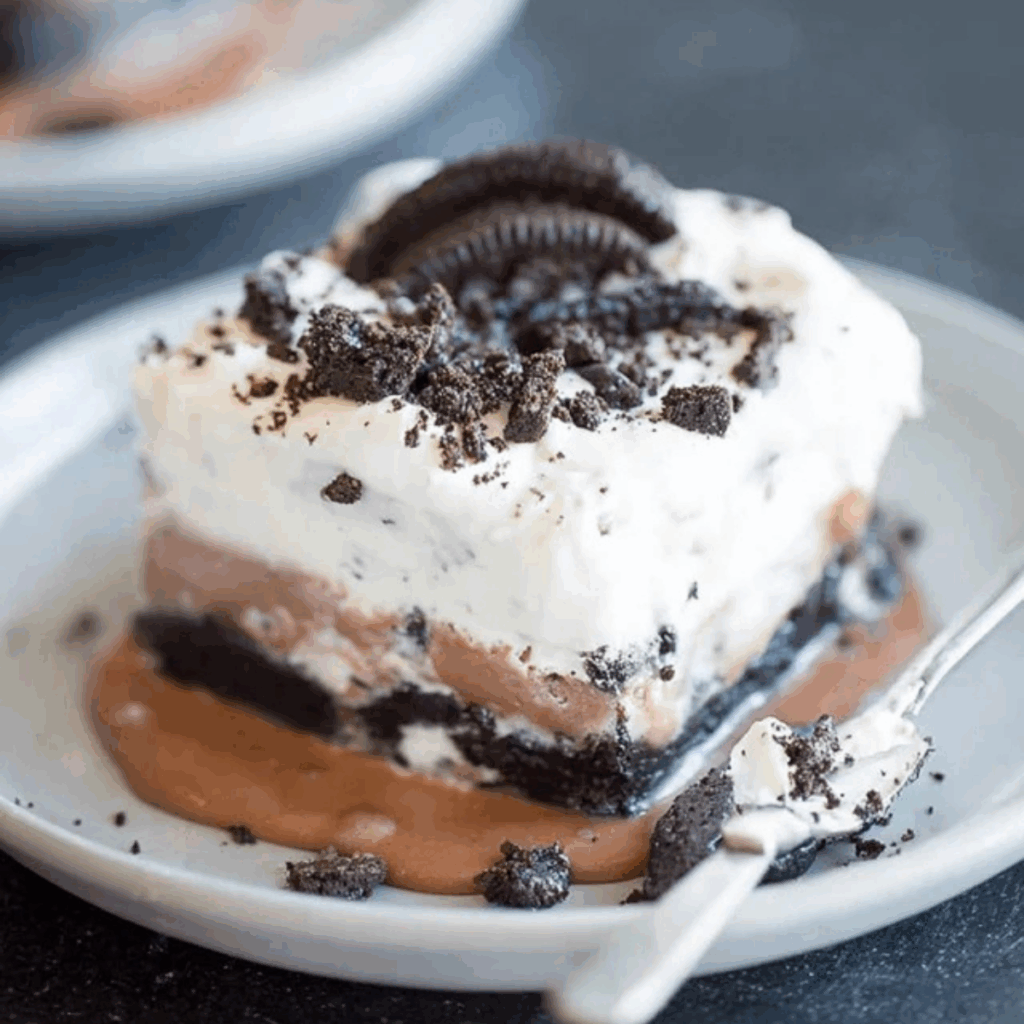 No Bake Heavenly Oreo Dessert - Mucha Munch