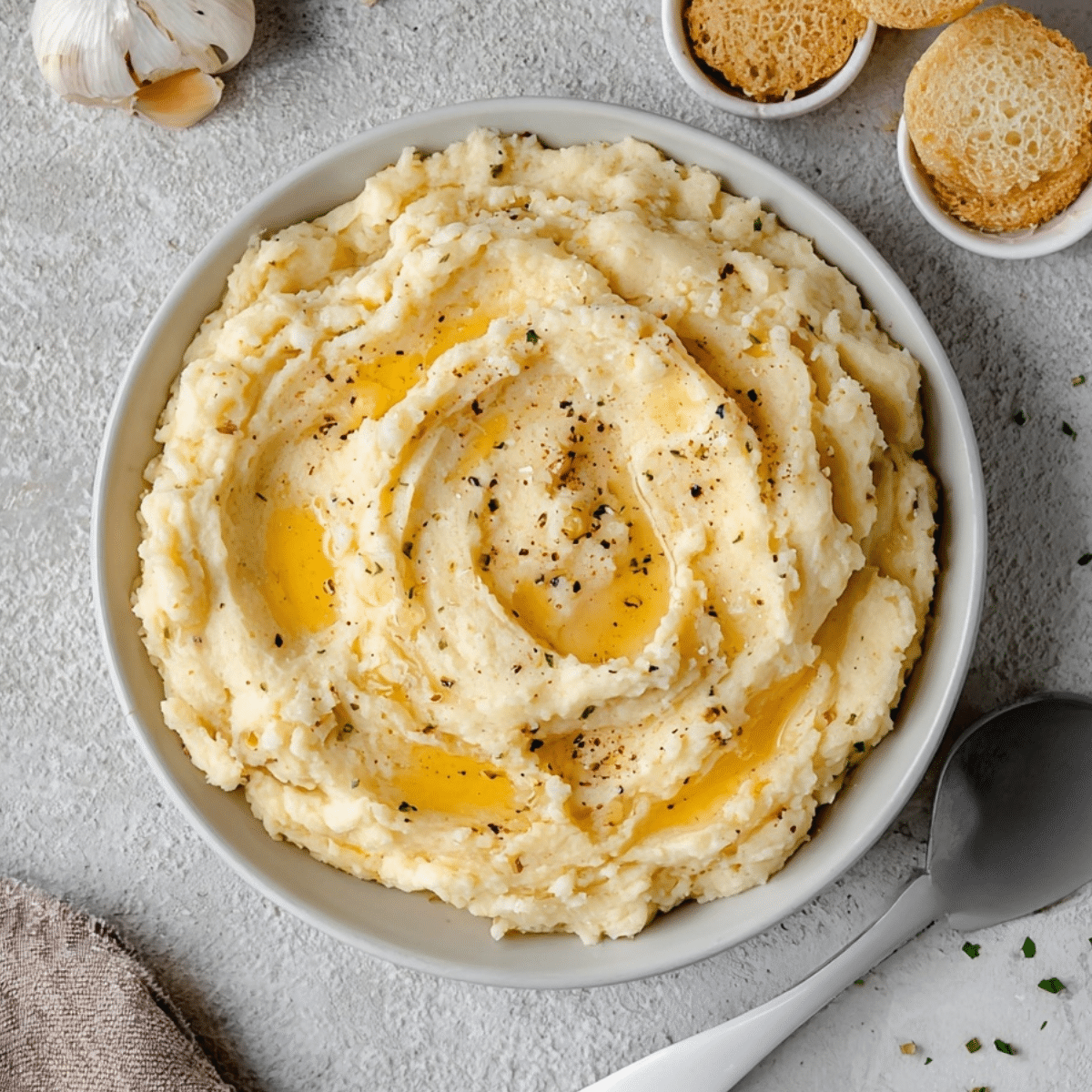 Brown Butter Garlic Mashed Potatoes – Best Recipe - Mucha Munch