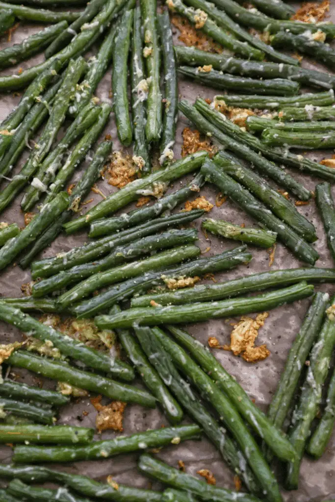 Crispy Garlic Parmesan Roasted Green Beans – Easy Recipe - Mucha Munch