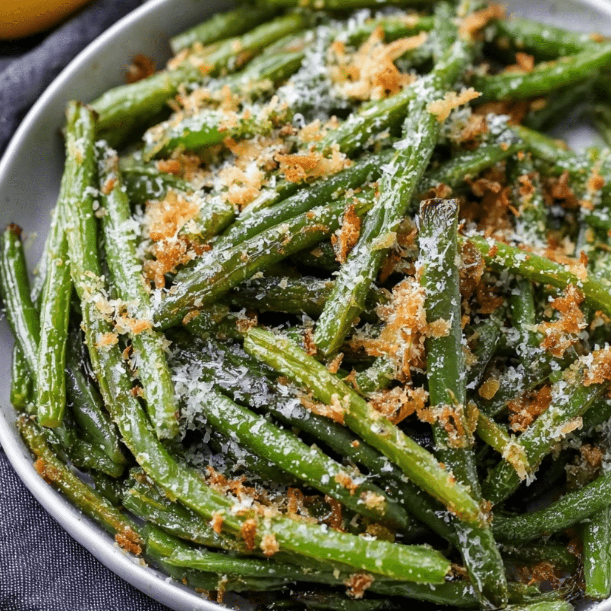 Crispy Garlic Parmesan Roasted Green Beans – Easy Recipe - Mucha Munch