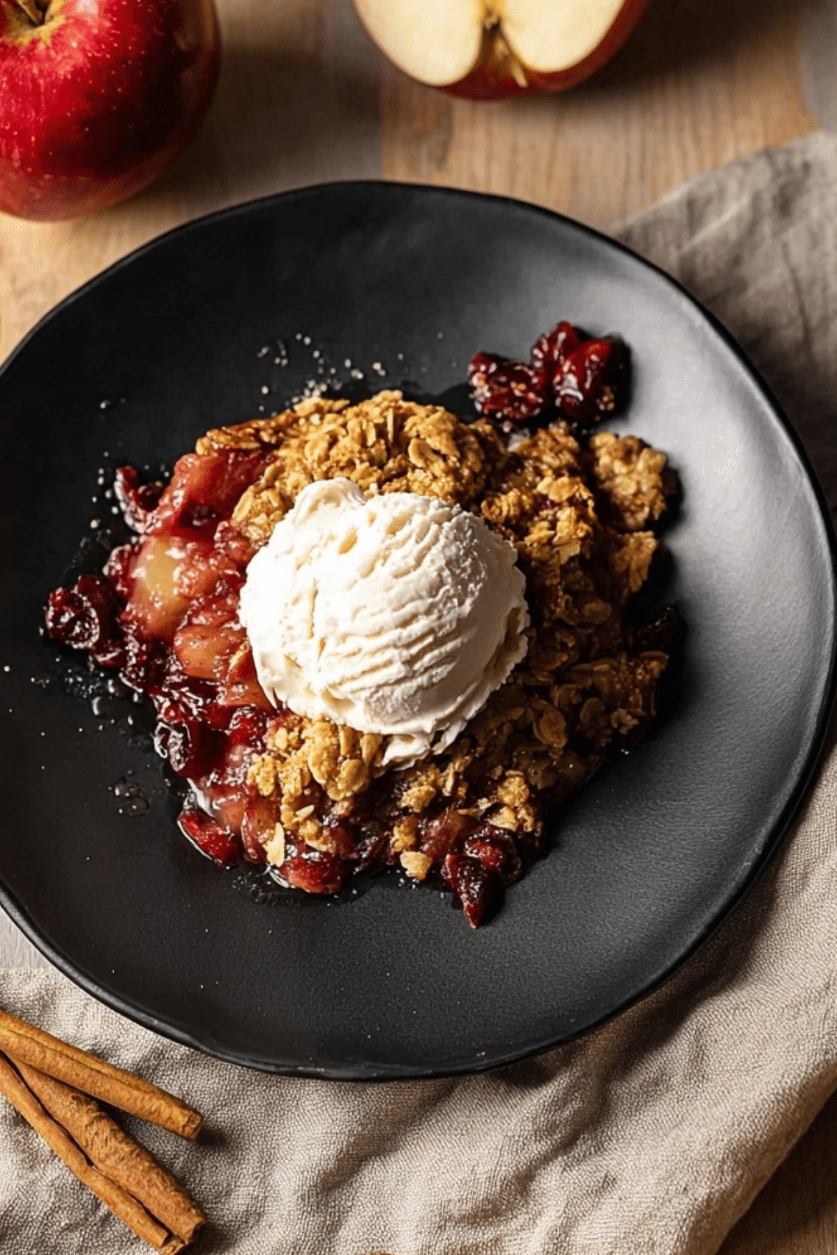 Apple Cranberry Crisp – Easy, Comforting, and Delicious - Mucha Munch