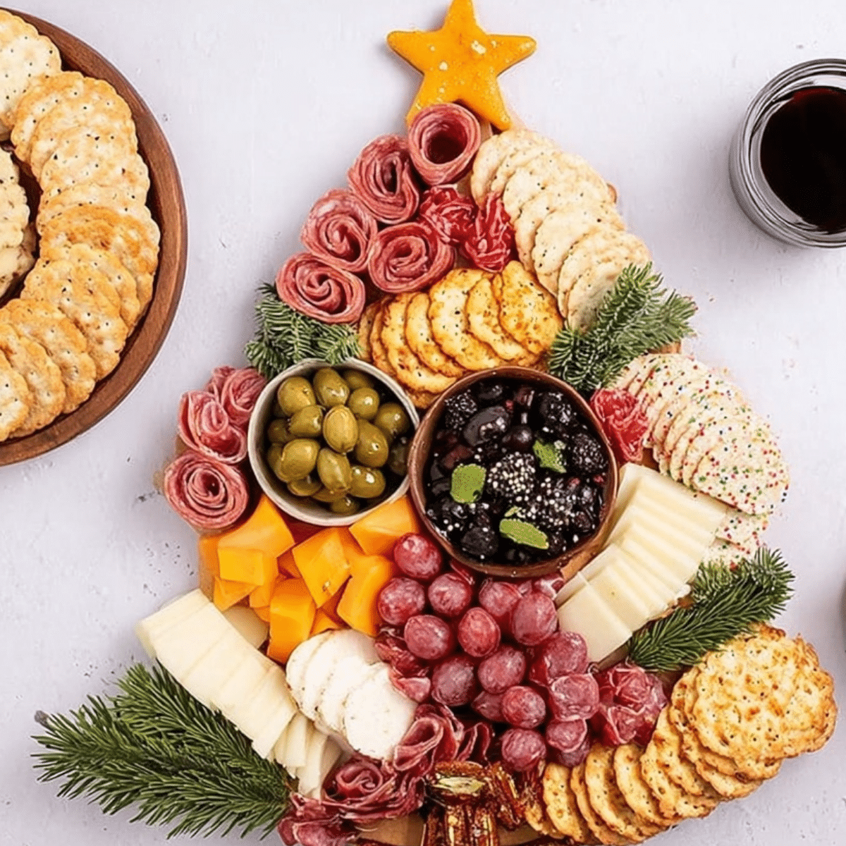 Christmas Tree Charcuterie Board Easy Impressive Mucha Munch