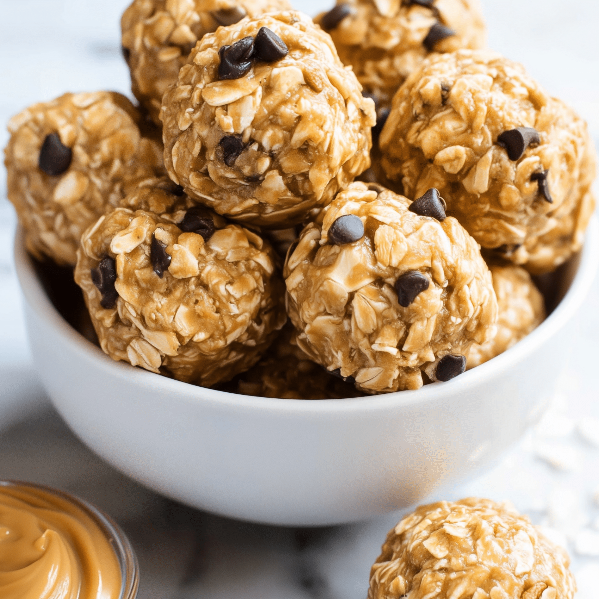 Oatmeal Peanut Butter Protein Balls - Quick & Healthy - Mucha Munch